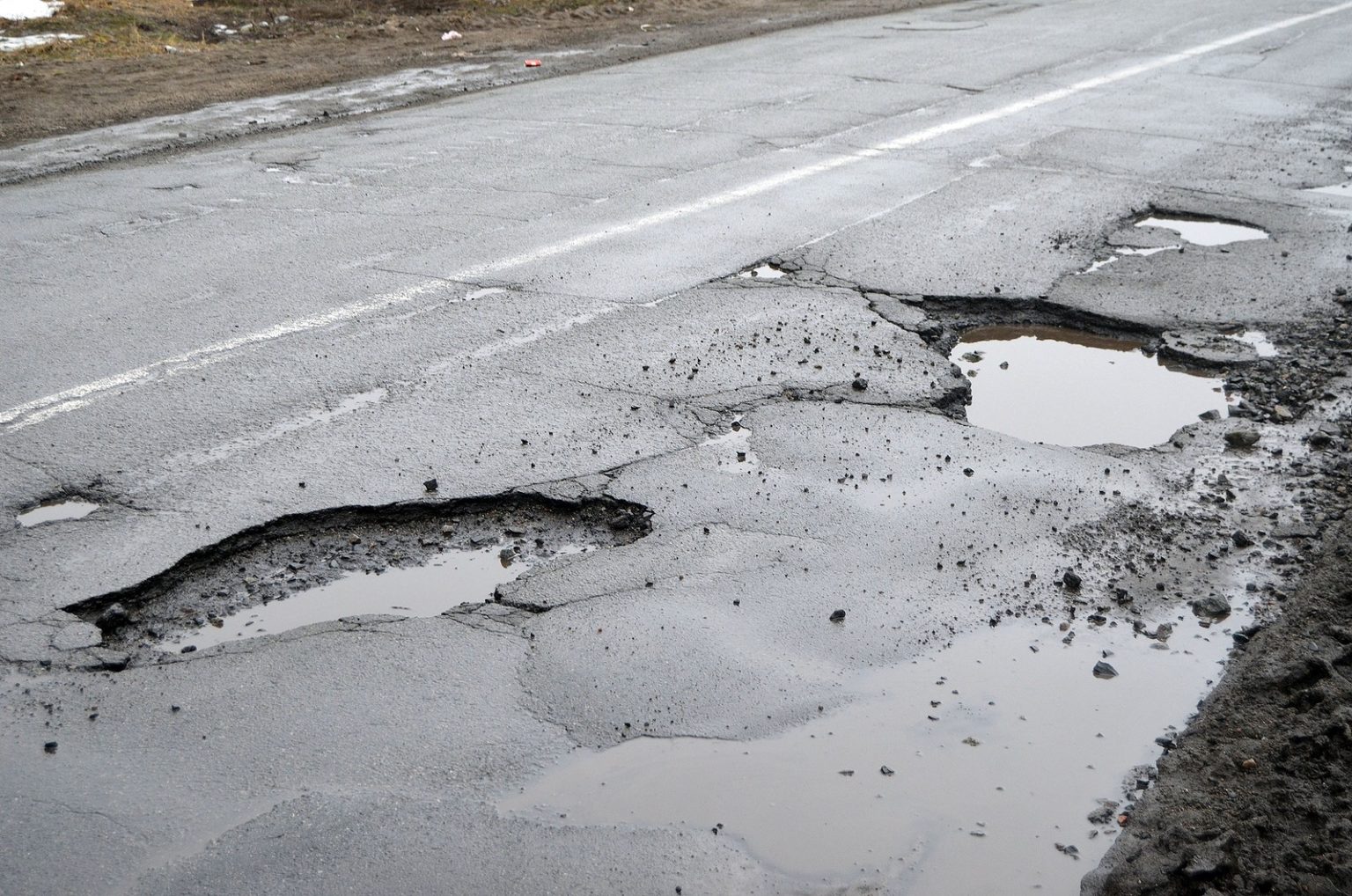 How Changes in Temperature Affect Asphalt in Central Oregon - Tri ...